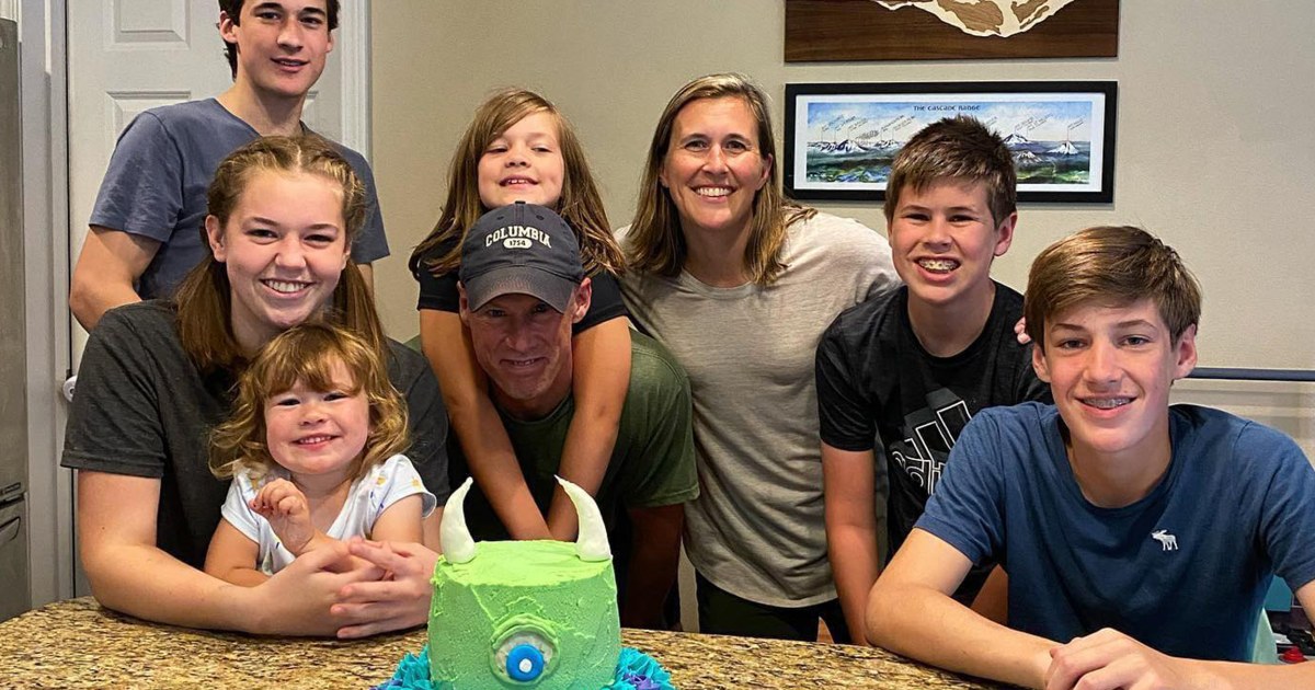 Veteran who lost eye in combat celebrates ‘Mike Wazowski Day’ with 6 kids