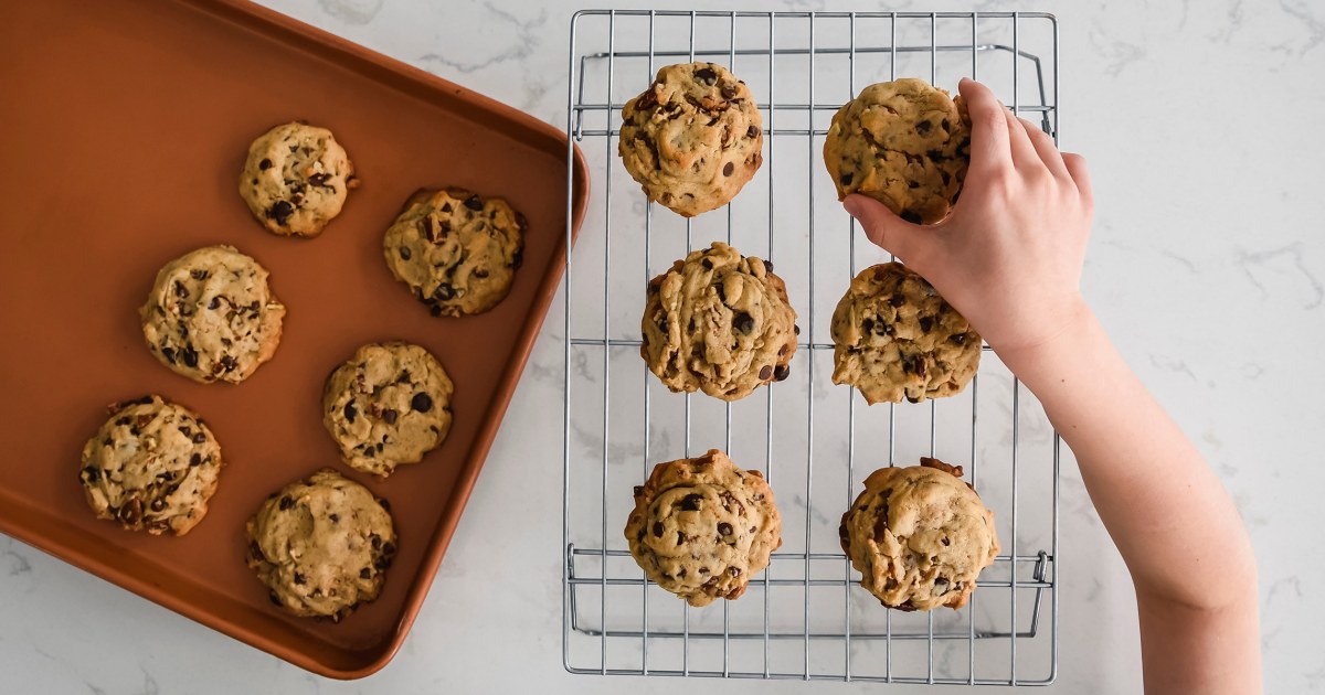 8 freebies and deals for National Cookie Day