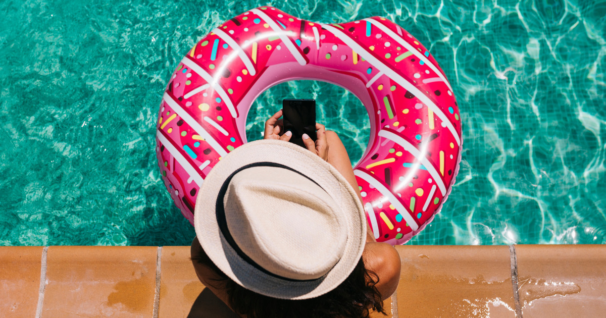 Phone use can lead to kids drowning, says lifeguard association