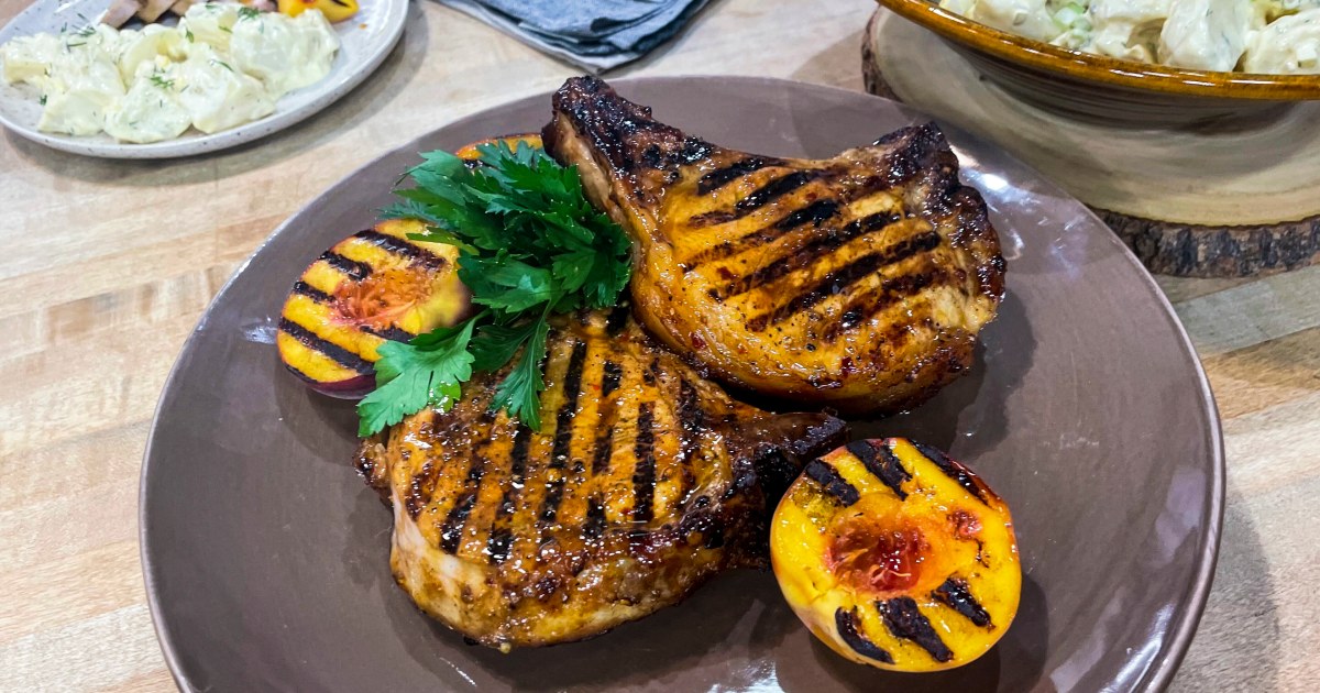 Peach and Chipotle-Glazed Pork Chops Recipe