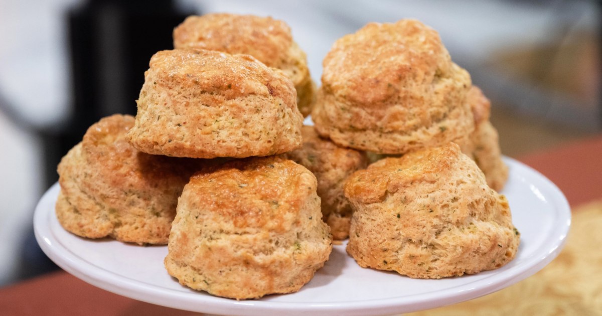 Goat Cheese and Chive Biscuits Recipe
