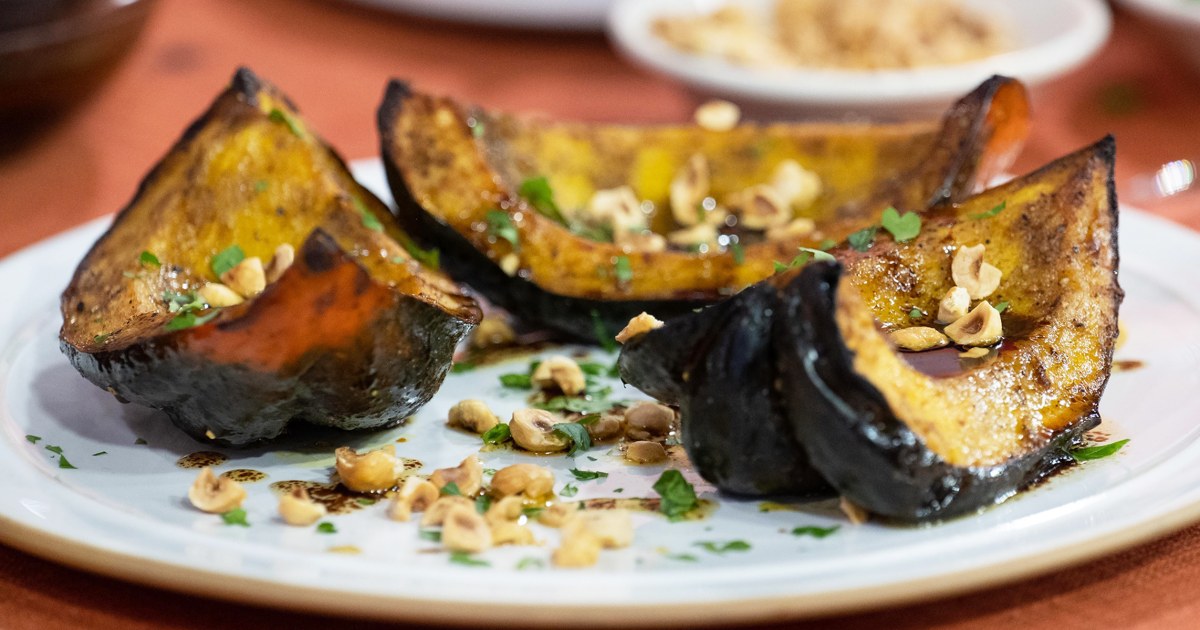 Bobby Flay's Roasted Acorn Squash with Toasted Hazelnuts Recipe