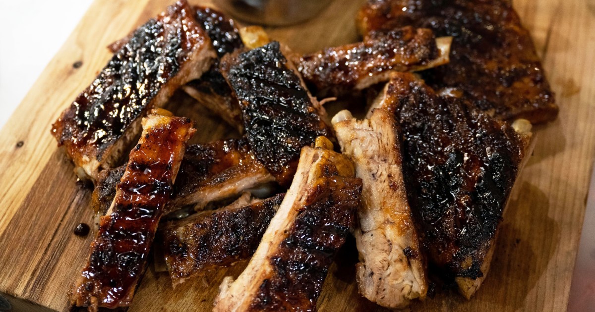 Cranberry-Whiskey-Glazed Pork Ribs Recipe