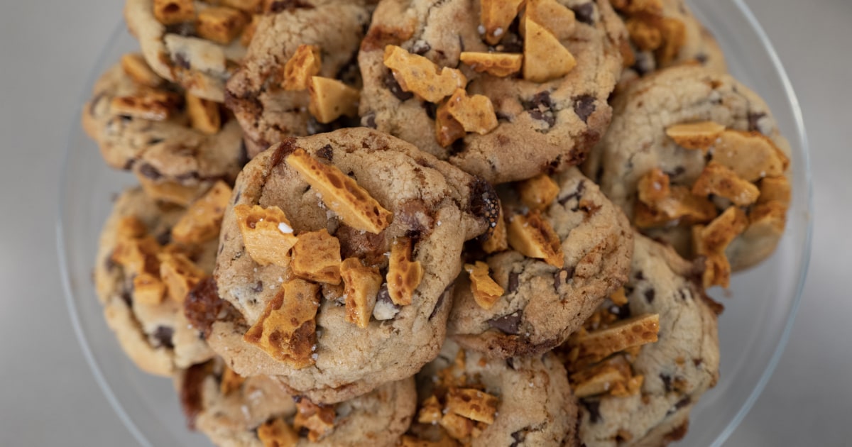 Hot Honeycomb Chocolate Chip Cookies Recipe