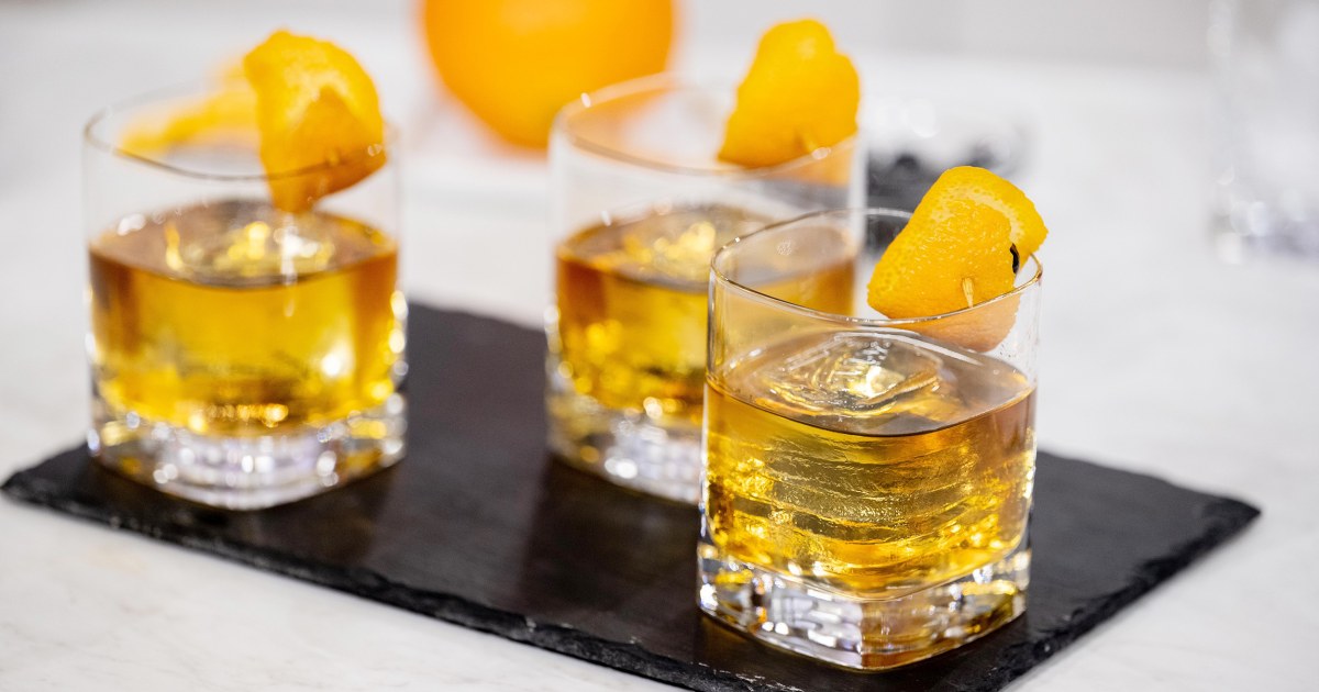 Reba McEntire's Limestone Gap Old-Fashioned Recipe