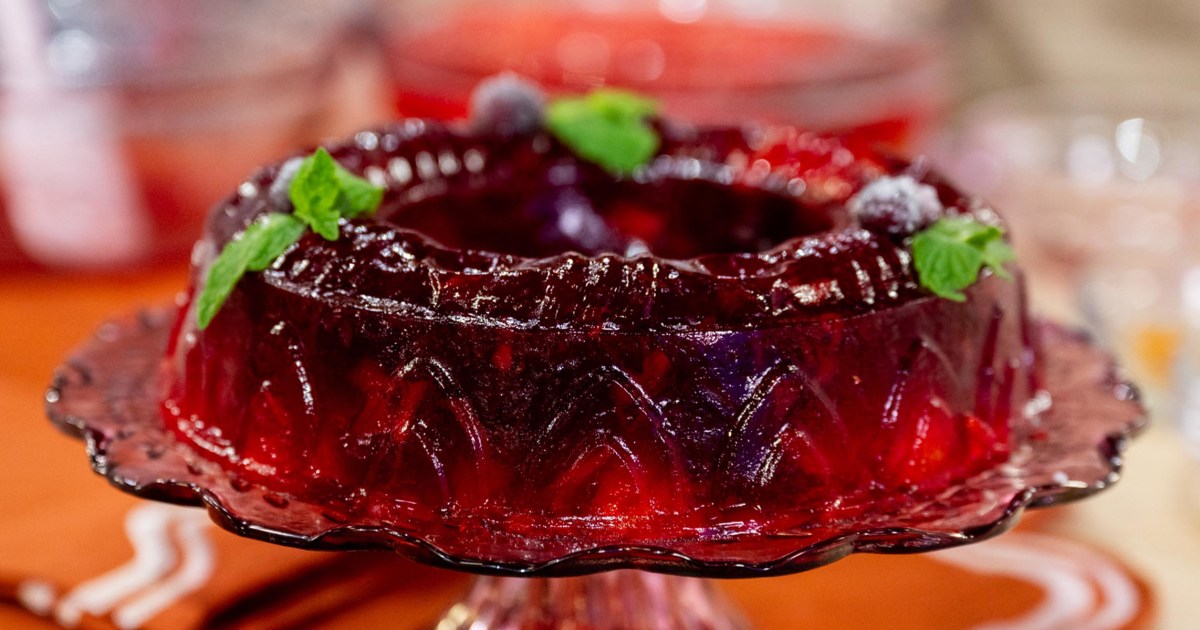 Holiday Cranberry Gelatin Mold