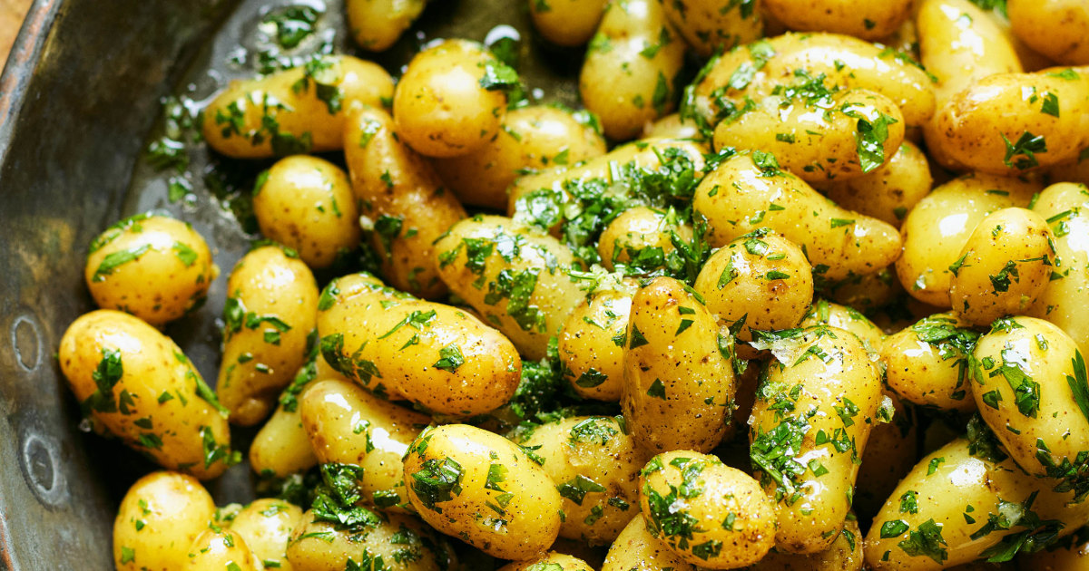 Pommes Persillade (Potatoes with Parsley and Garlic)