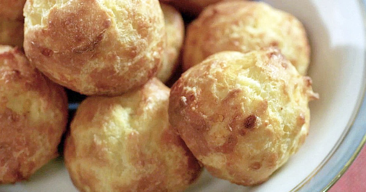 Cheddar Cheese Puffs (Gourgères)
