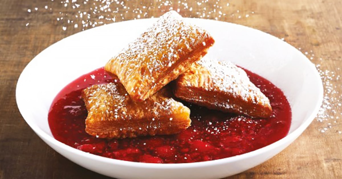 Beignets with Raspberry Sauce