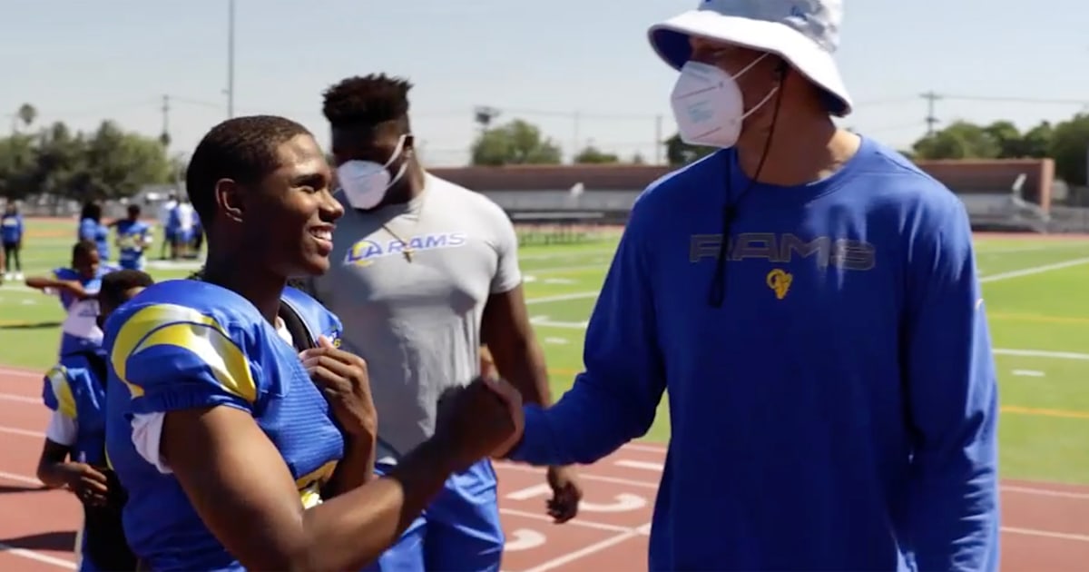 Los Angeles football program helps kids in underserved communities