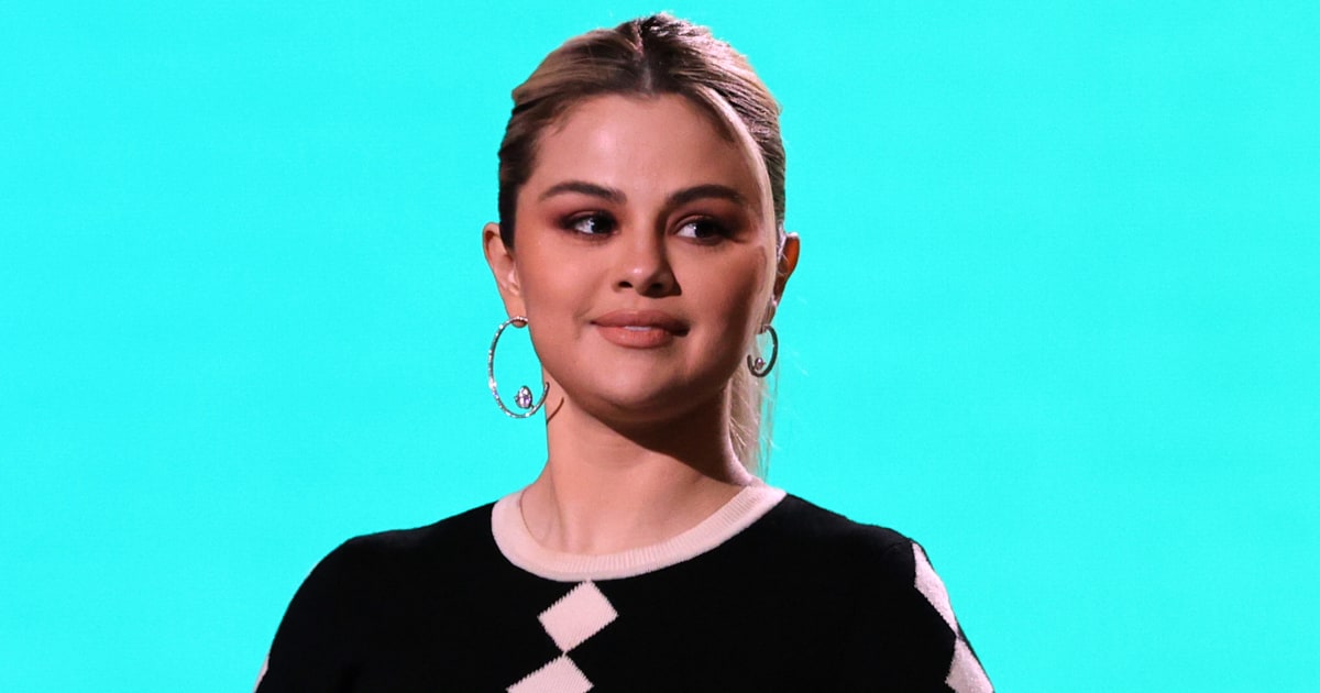 Selena Gomez claps back at fan who criticized alcohol joke after kidney ...