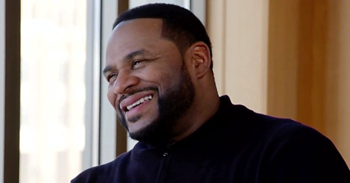 Former NFL star Jerome Bettis returns to Notre Dame 30 years later to ...