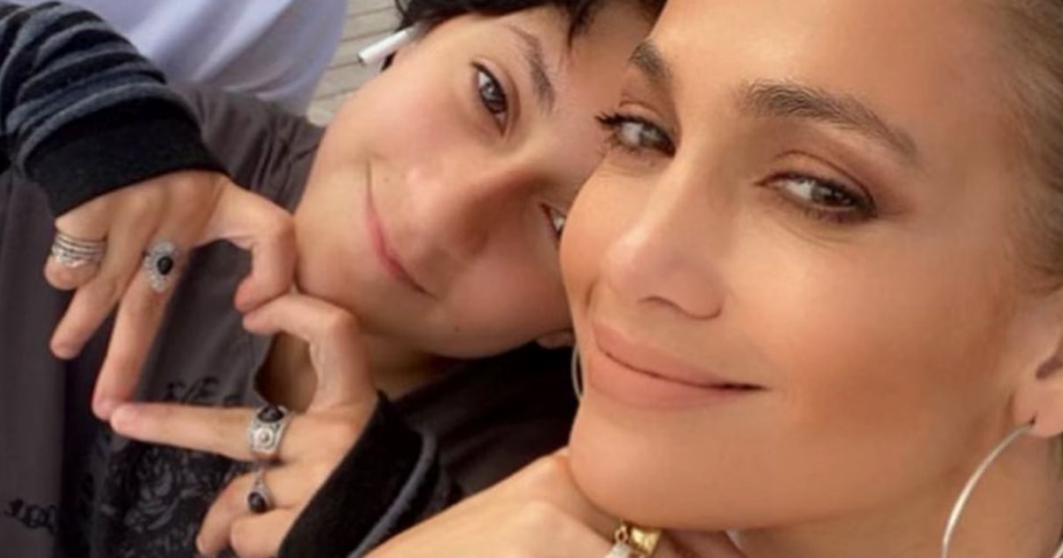J. Lo's twins Max and Emme are 14! See her beautiful birthday post ...