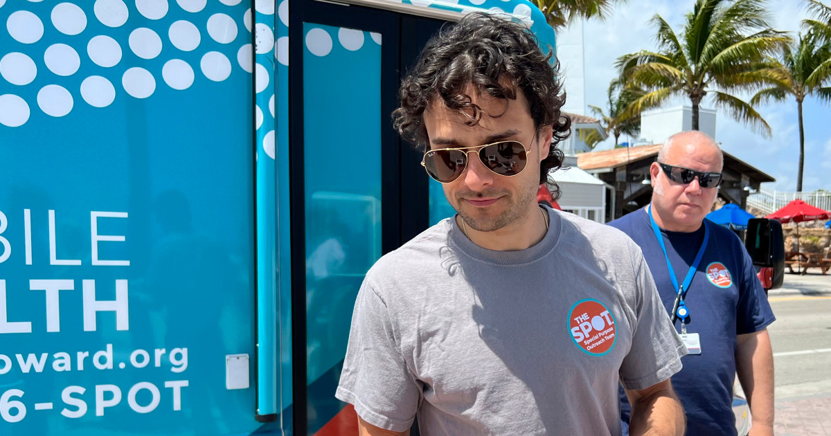 Florida groups spread message of harm reduction to spring breakers