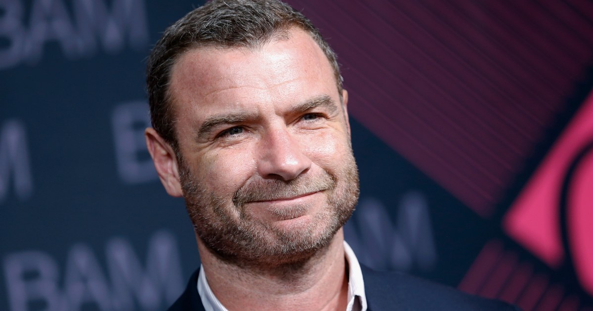 Liev Schreiber Is Helping Feed Ukrainian Refugees for Passover in Poland
