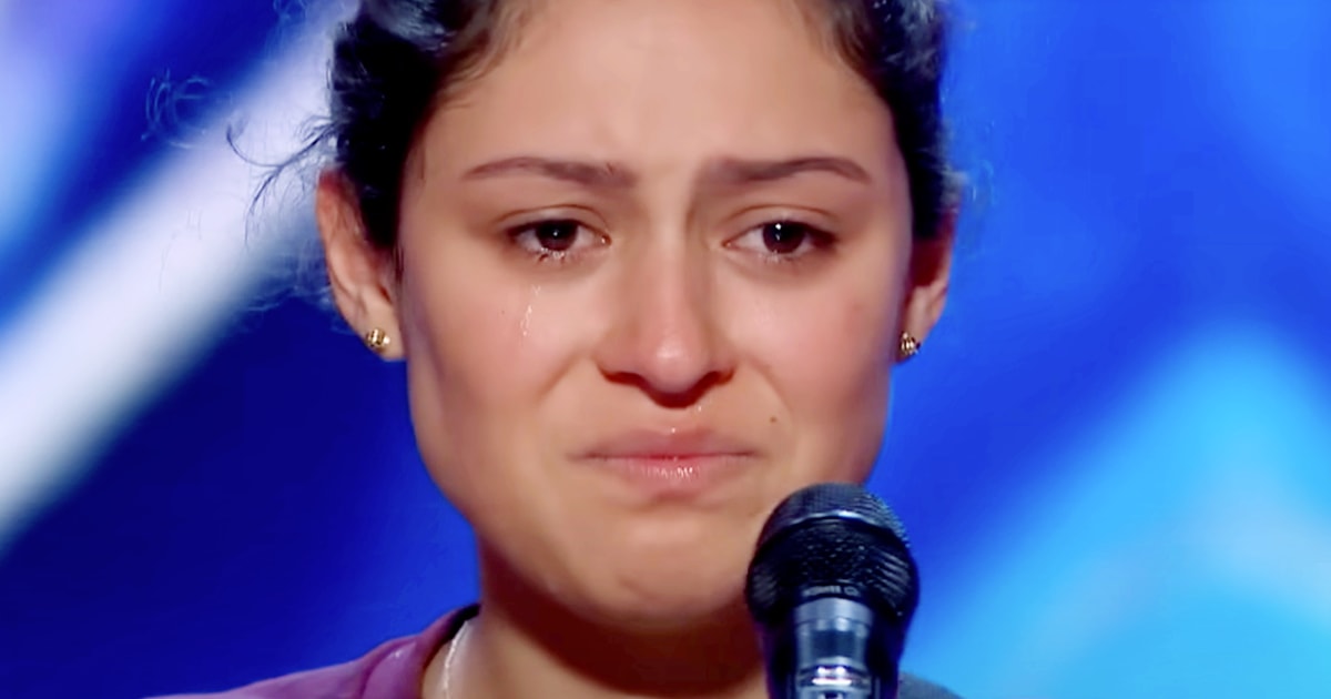 'AGT' Contestant Who Stutters Puts On Emotional Performance
