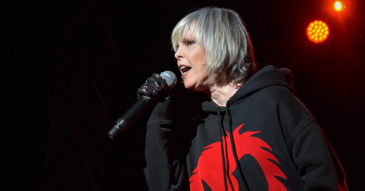 Pat Benatar Won't Sing 'Hit Me With Your Best Shot' in Light of Mass ...