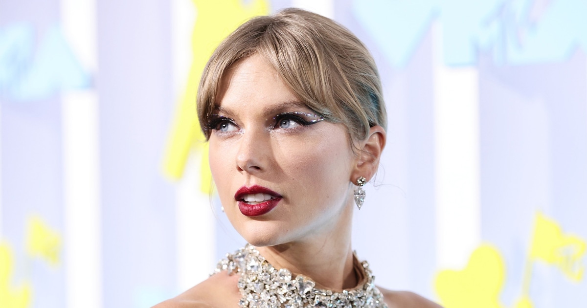Taylor Swift Releases Three New Vinyl Covers For Midnights 