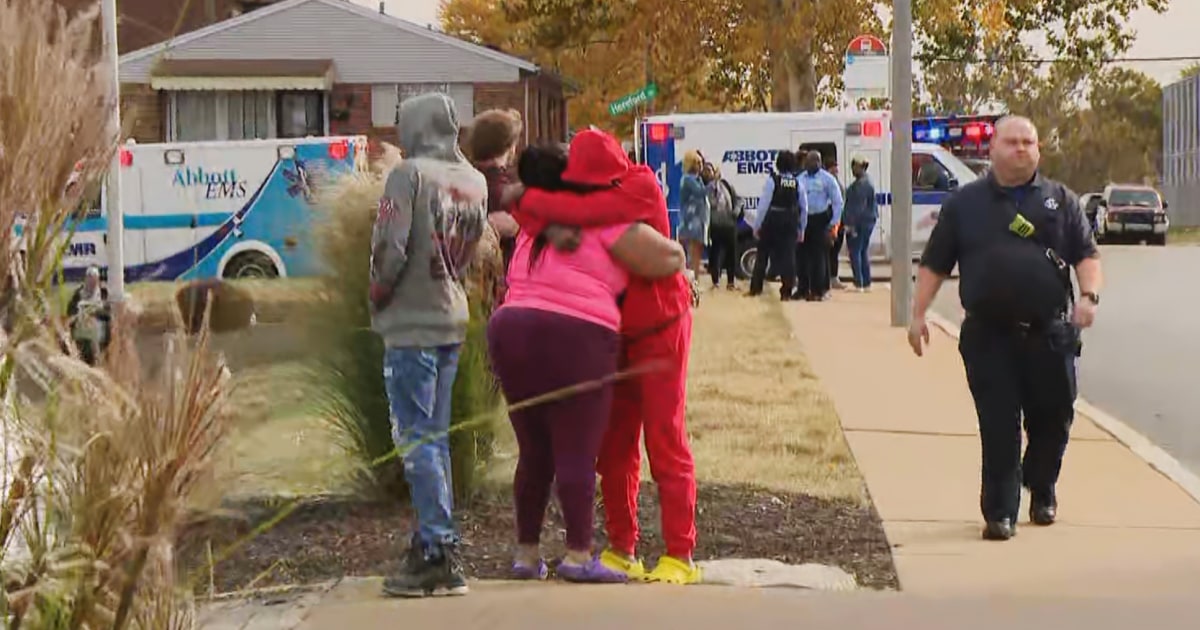 Three dead, including gunman, after shooting at St. Louis high school ...