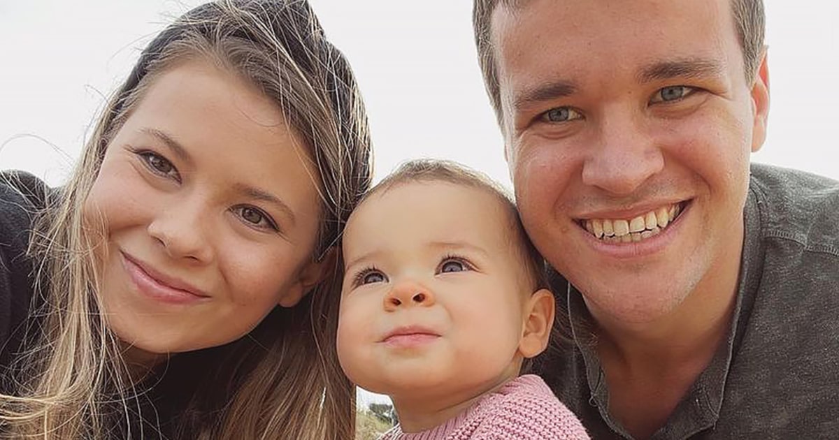 See Bindi Irwin's Family All Dressed Up For Halloween
