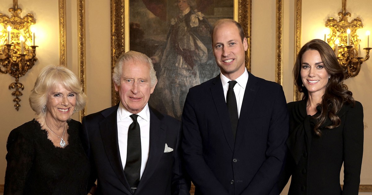 King Charles, Camilla, Prince William and Kate Pose for New Official ...