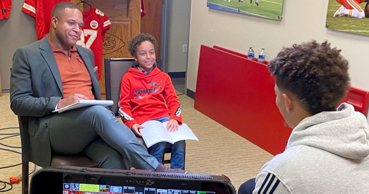 Delano Melvin Joins Dad Craig For A Sit-down With His NFL Idol, Patrick ...