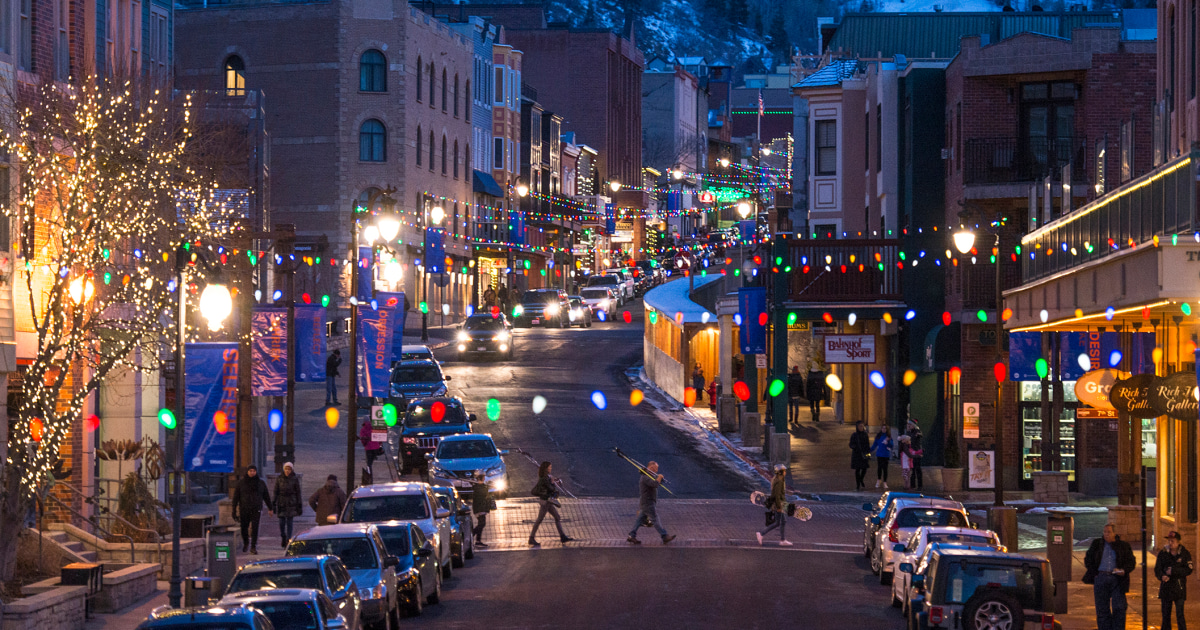 25 Best Christmas Towns in the USA