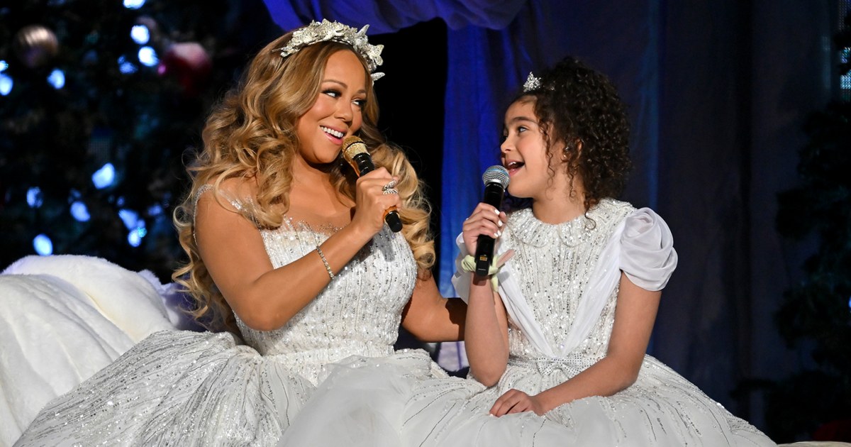 Mariah Carey and Daughter Monroe Masterfully Hit a High Note During ...