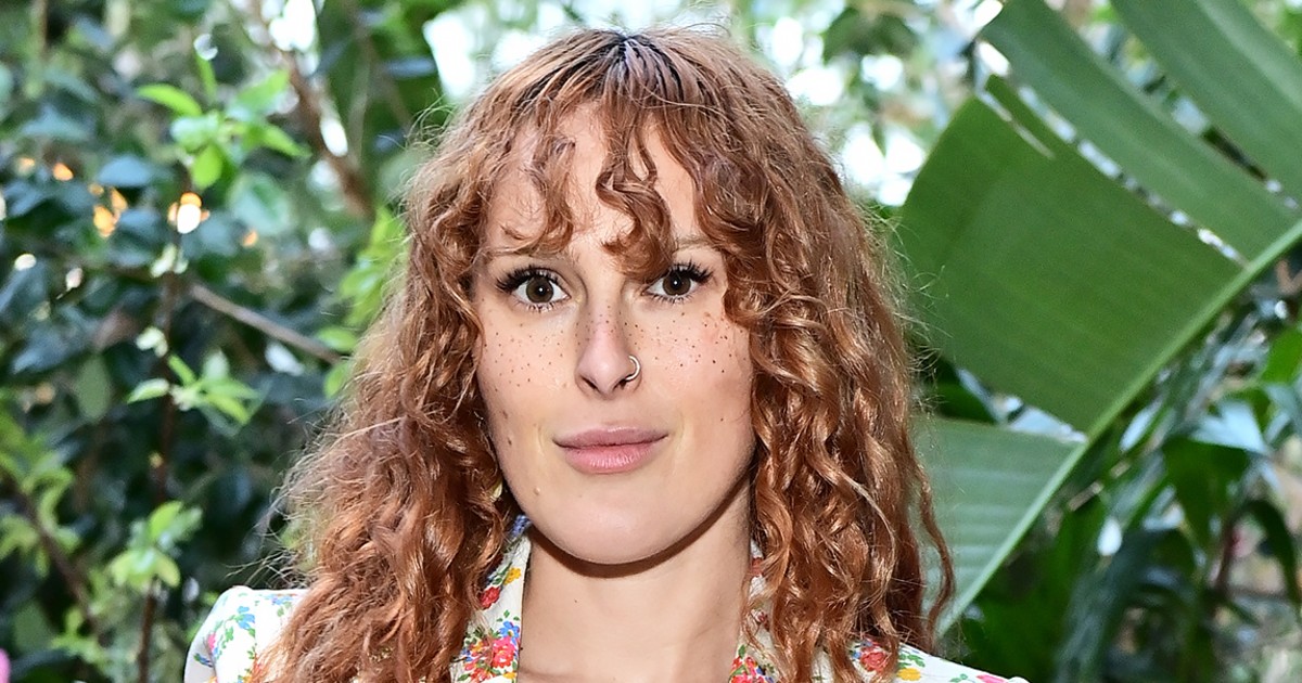 Rumer Willis Shows Off Baby Bump While Twinning with Sister Scout