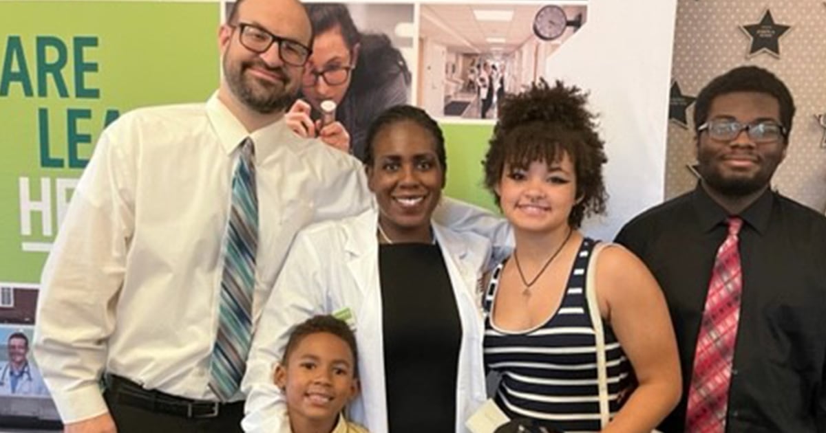 Black Mom Of 4 Starts Medical School In Midlife