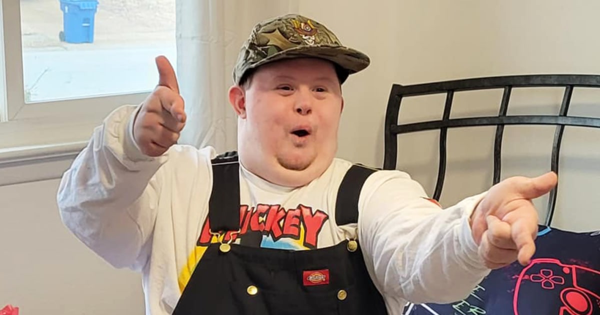 Mom Offers To Pay Strangers To Befriend Son With Down Syndrome