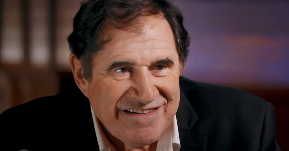 Richard Kind Learns Chilling Family Secret On 'Finding Your Roots'