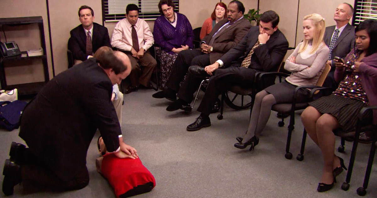Leslie David Baker, Phyllis Smith Reflect on CPR Scene in 'The Office'