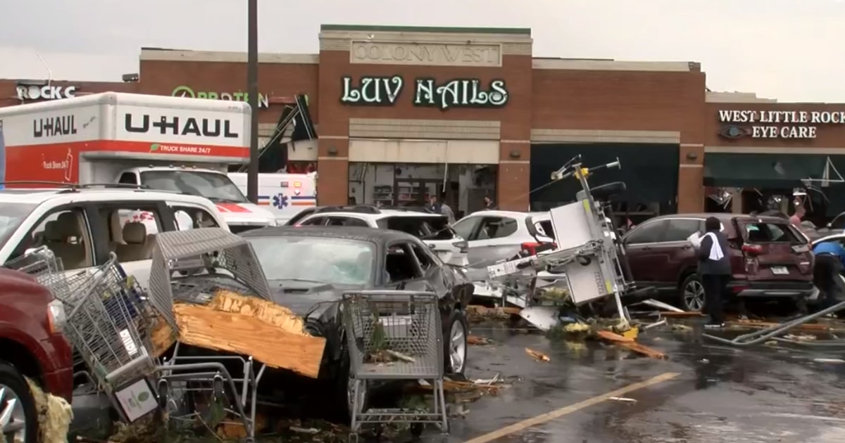 At least 7 dead and dozens injured as tornadoes devastate parts of Midwest