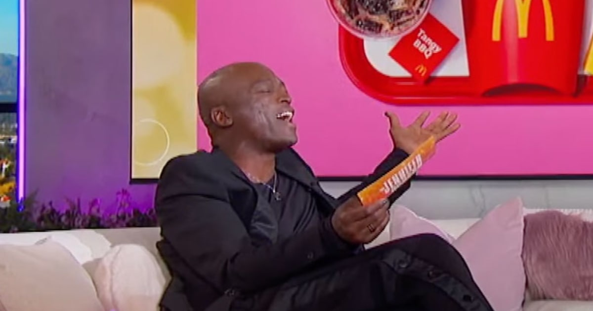 Watch Seal Effortlessly Turn a McDonald’s Order Into a Love Song