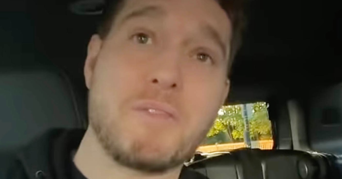Michael Bublé Shares Video of Him Returning Home to Family After Tour