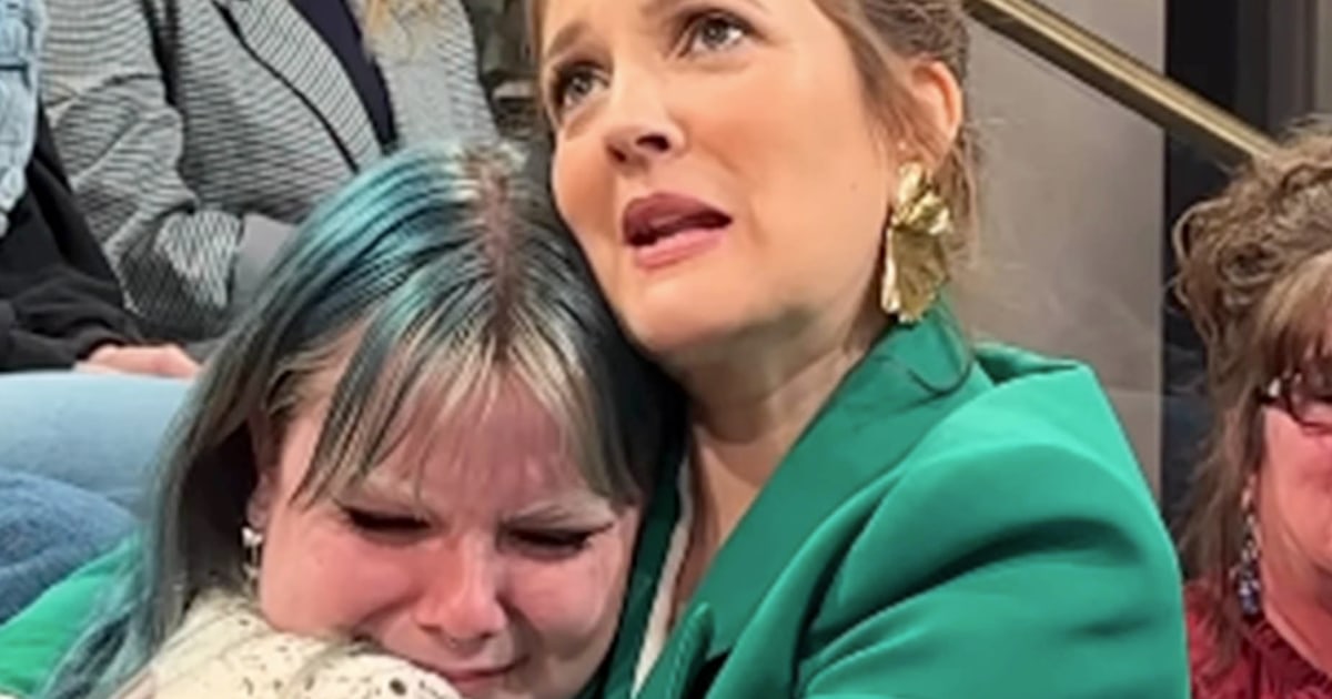 See Drew Barrymore Stop Everything to Comfort Crying Fan at Her Talk Show