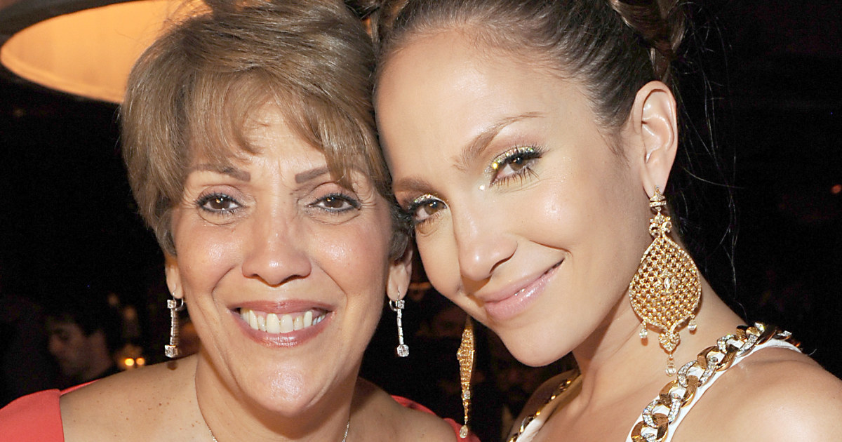 J. Lo Reacts to Her Mom Saying She Knew She'd Get Back with Ben Affleck