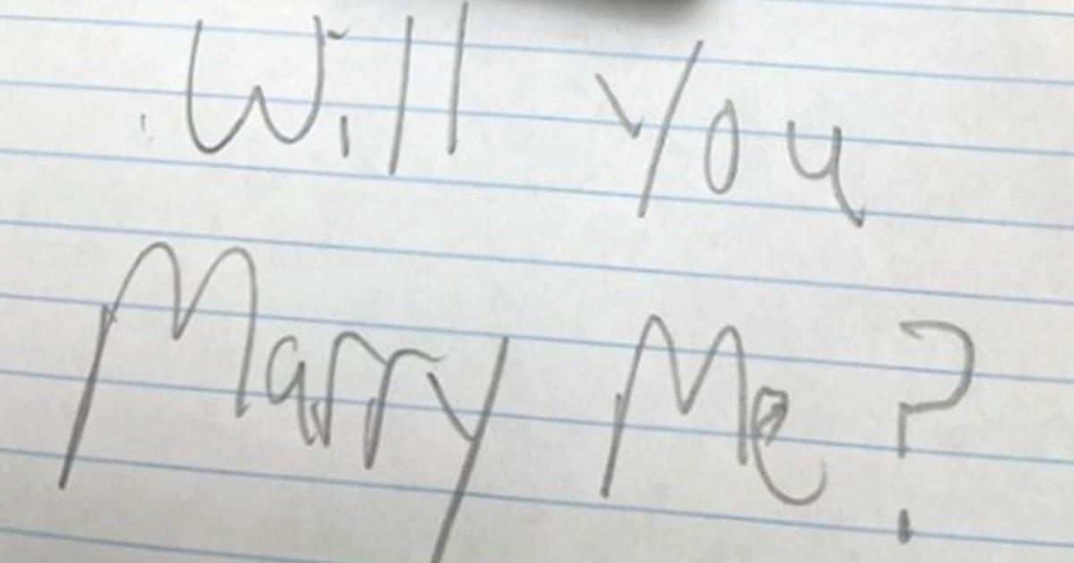 Couple Behind Viral Paper Note Proposal Says Photo Is Only Part Of The ...