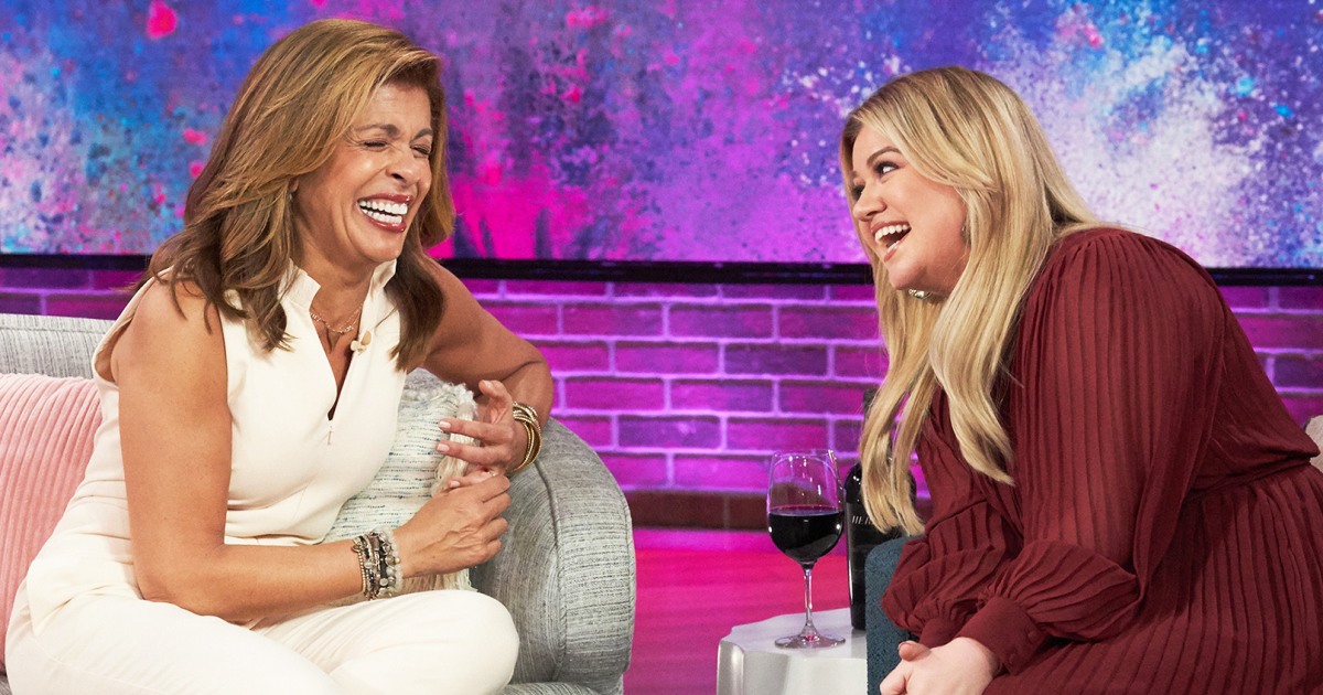 Hoda Kotb Shares a Recording of Kelly Clarkson Sweetly Singing Her ...