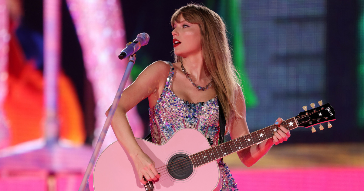 Taylor Swift Asks Fans to Act With ‘Kindness' Online