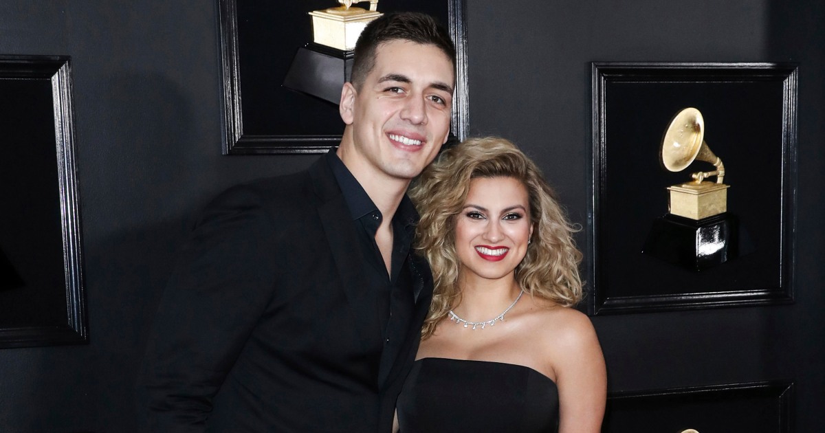 Who Is Tori Kelly's Husband? What To Know About André Murillo