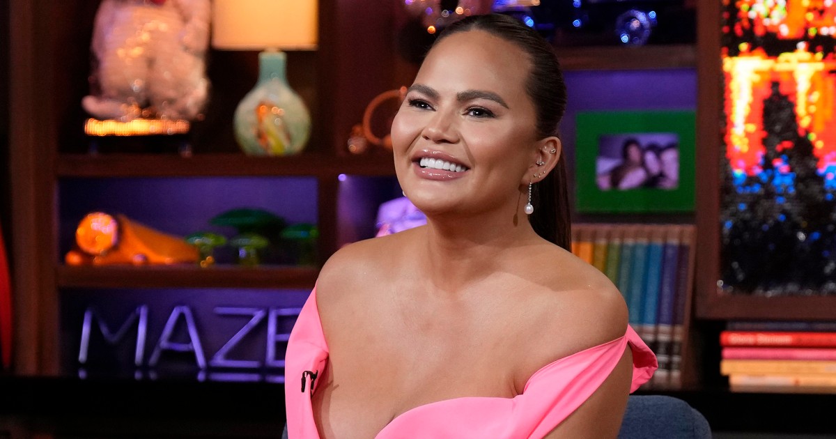 Chrissy Teigen Posts Video of Her Kids Smiling For A Family Photo