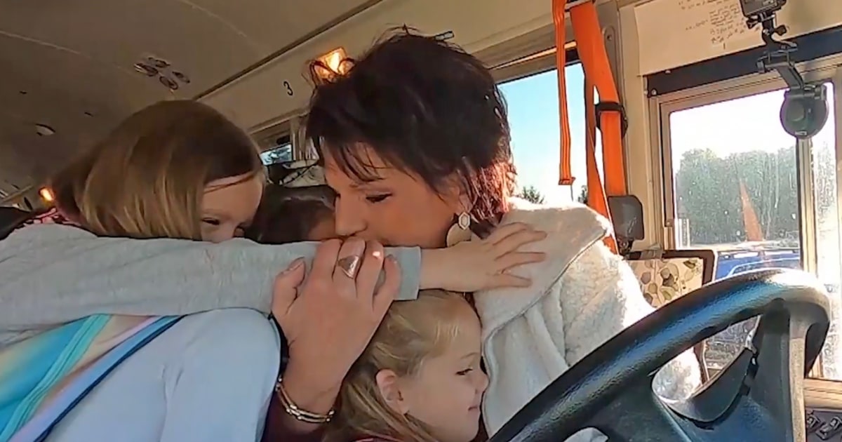 School Bus Driver 'Miss Sparkles' Teaches Kindness