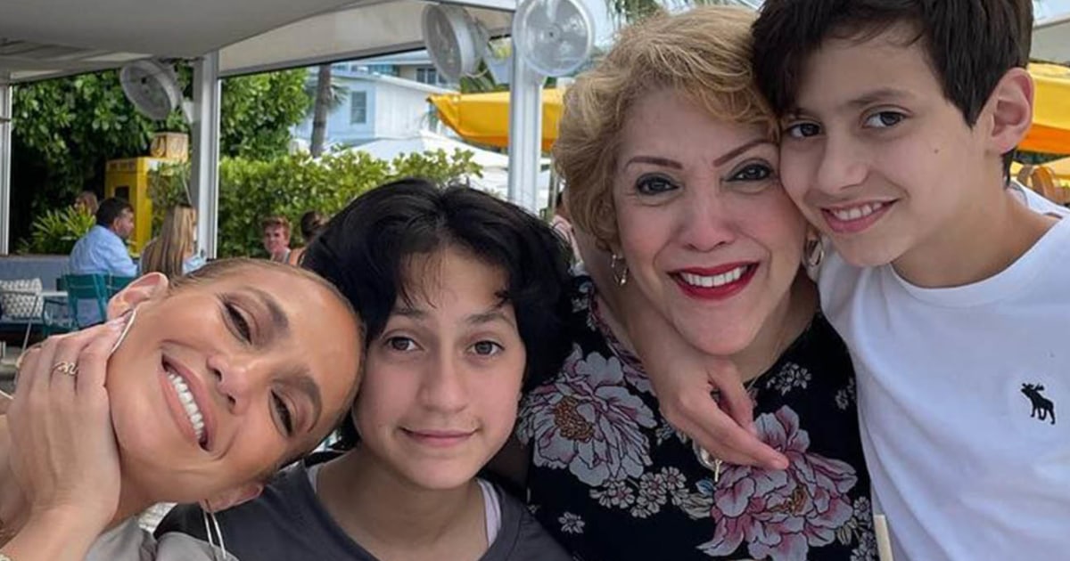 Jennifer Lopez Kids: Meet Twins Emme and Max