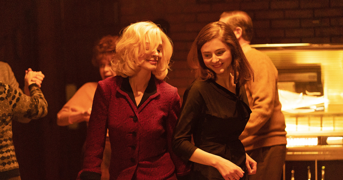 'Eileen' Ending: Anne Hathaway, Thomasin McKenzie Unpack Final Scenes