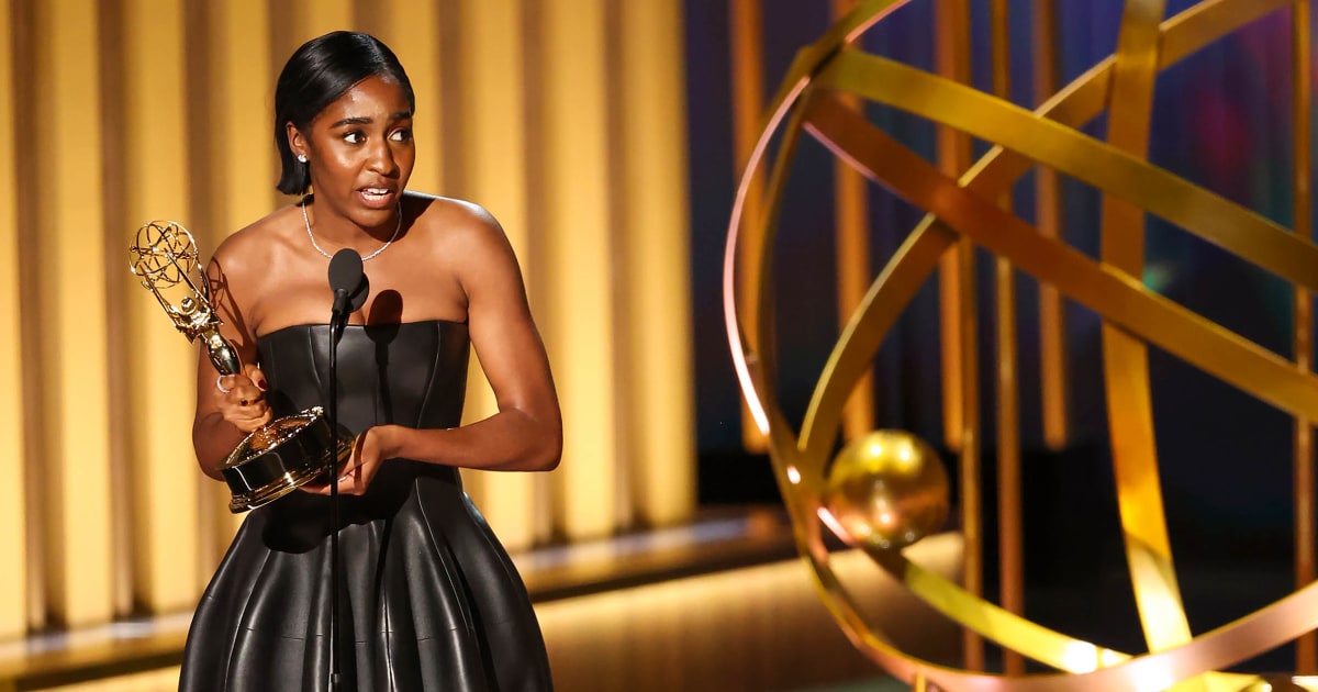 What Time Does the Emmy Awards End?