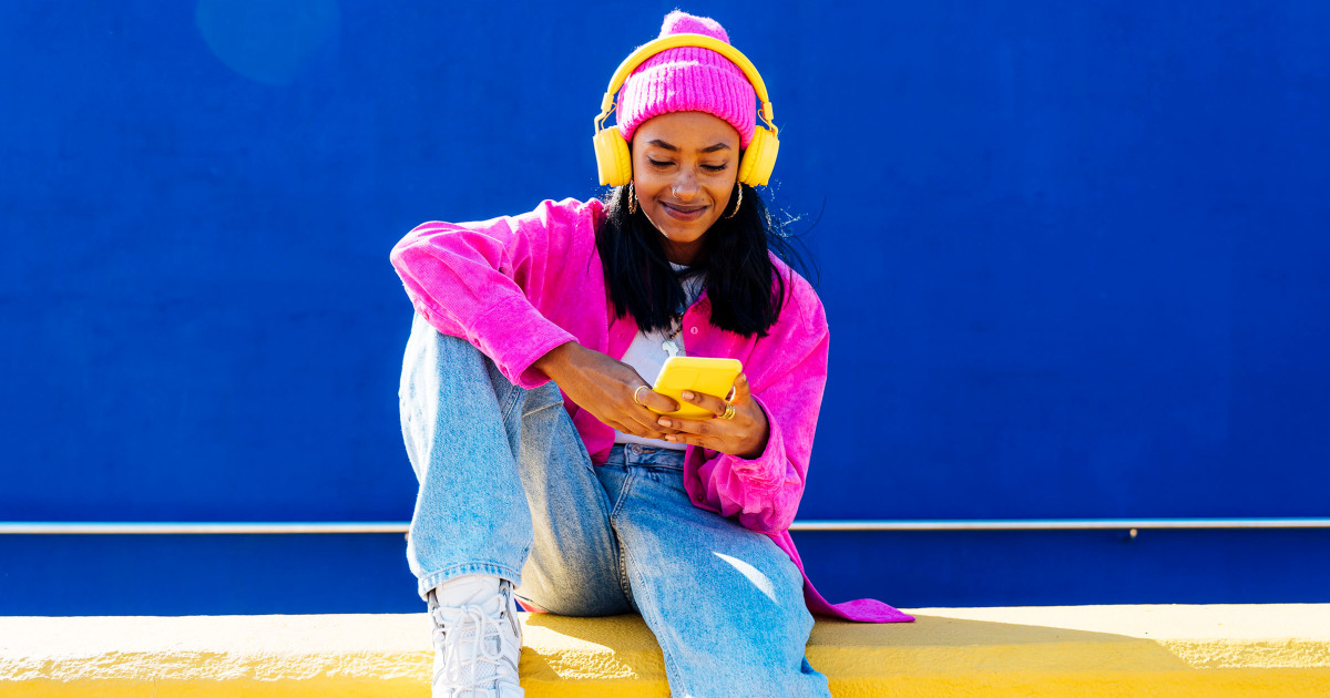 21 Best Comedy Podcasts To Listen To For A Laugh