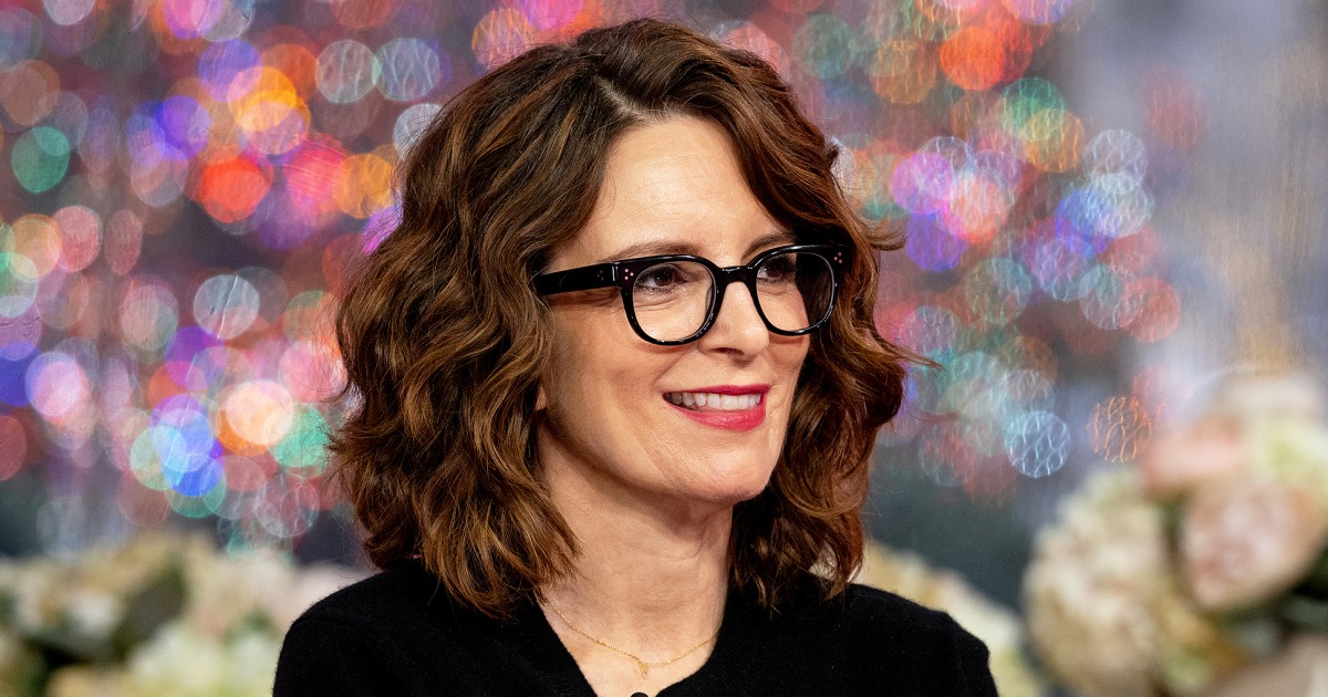 Tina Fey Mode Tina Fey In Custom Lein At The 77th Primetime Emmy