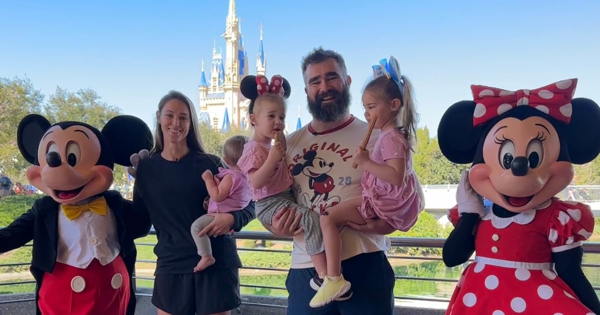 Jason Kelce Offers Advice To Dads On Surviving Disney World